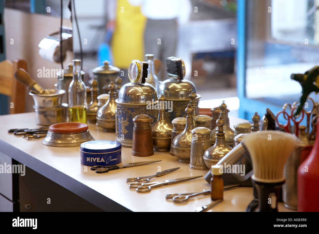 Greece barber hi-res stock photography and images - Alamy