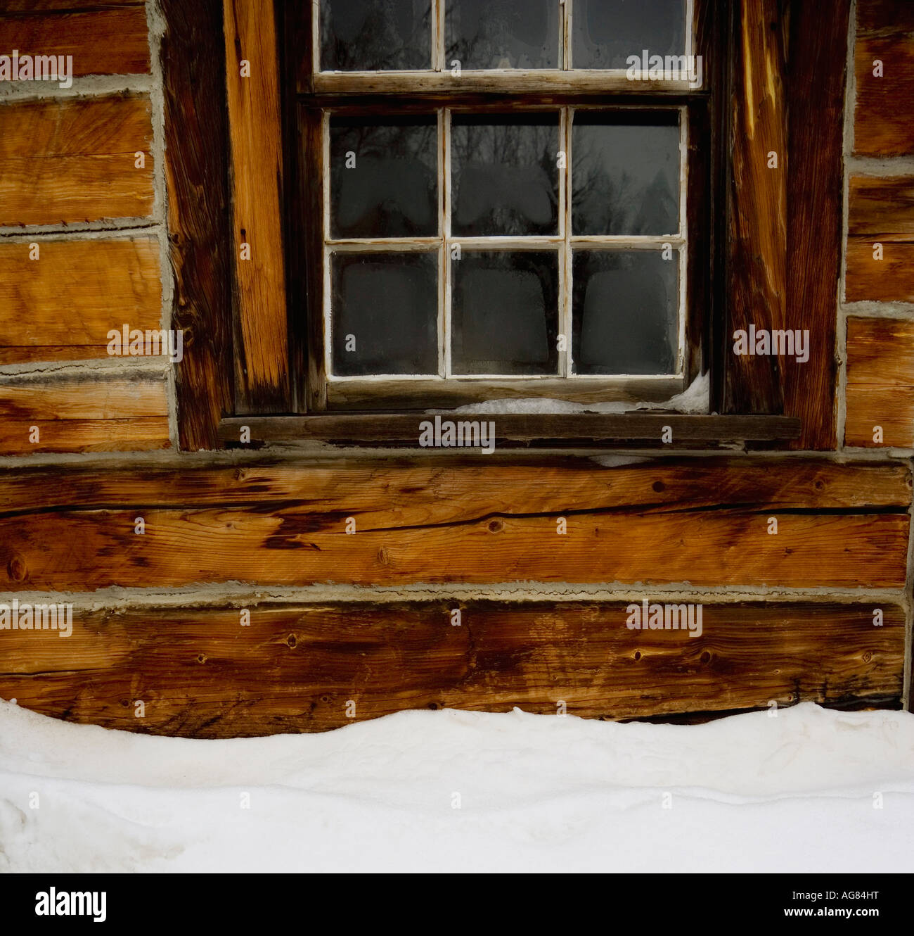 Log cabin structures hi-res stock photography and images - Alamy