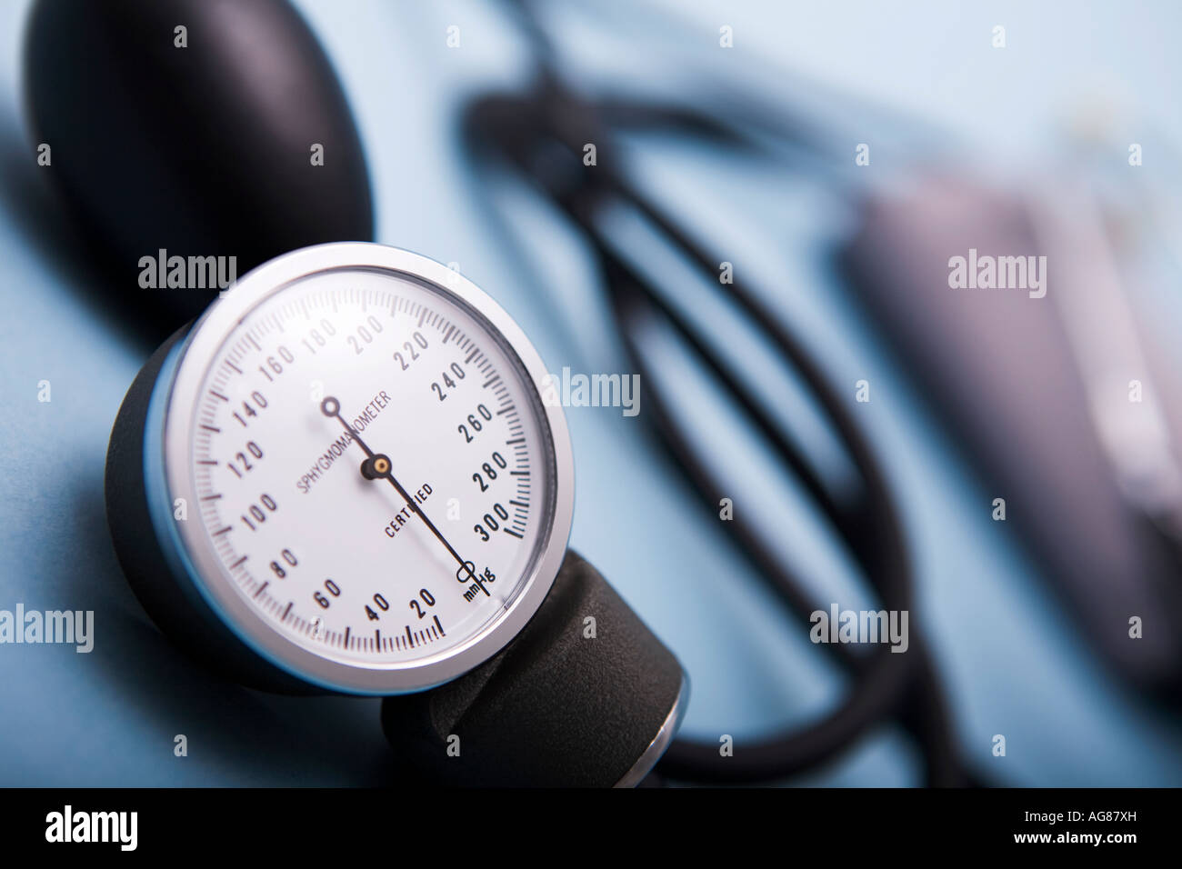 Blood pressure machine Stock Photo - Alamy