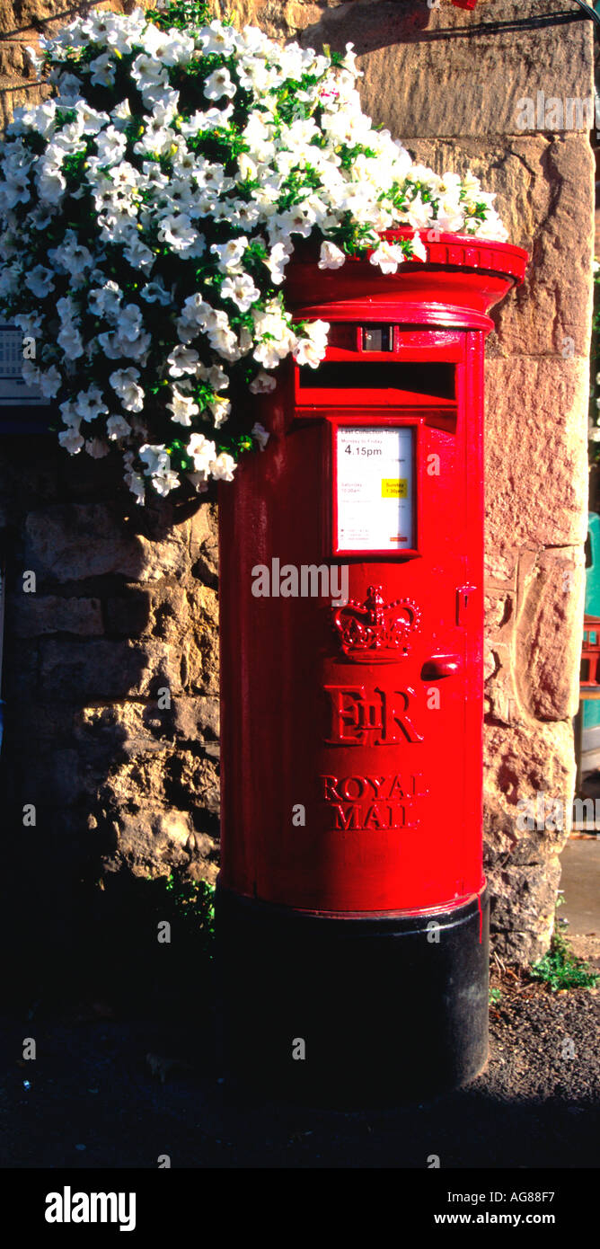 English letter box hi-res stock photography and images - Alamy