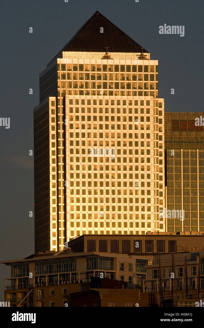 One Canada Square Canary Wharf London Stock Photo - Alamy