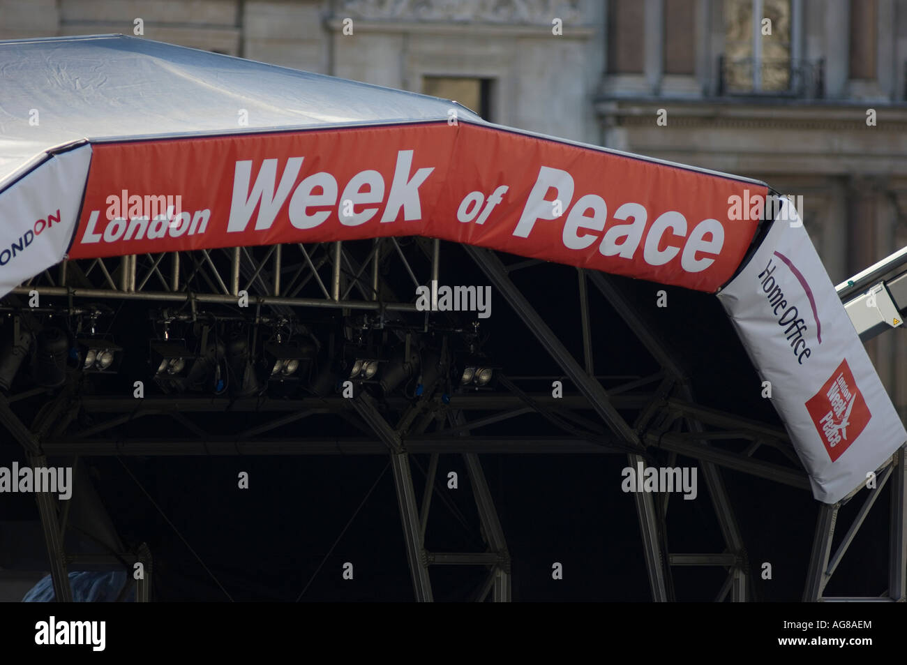 London week of peace stage in trafalgar square Stock Photo - Alamy