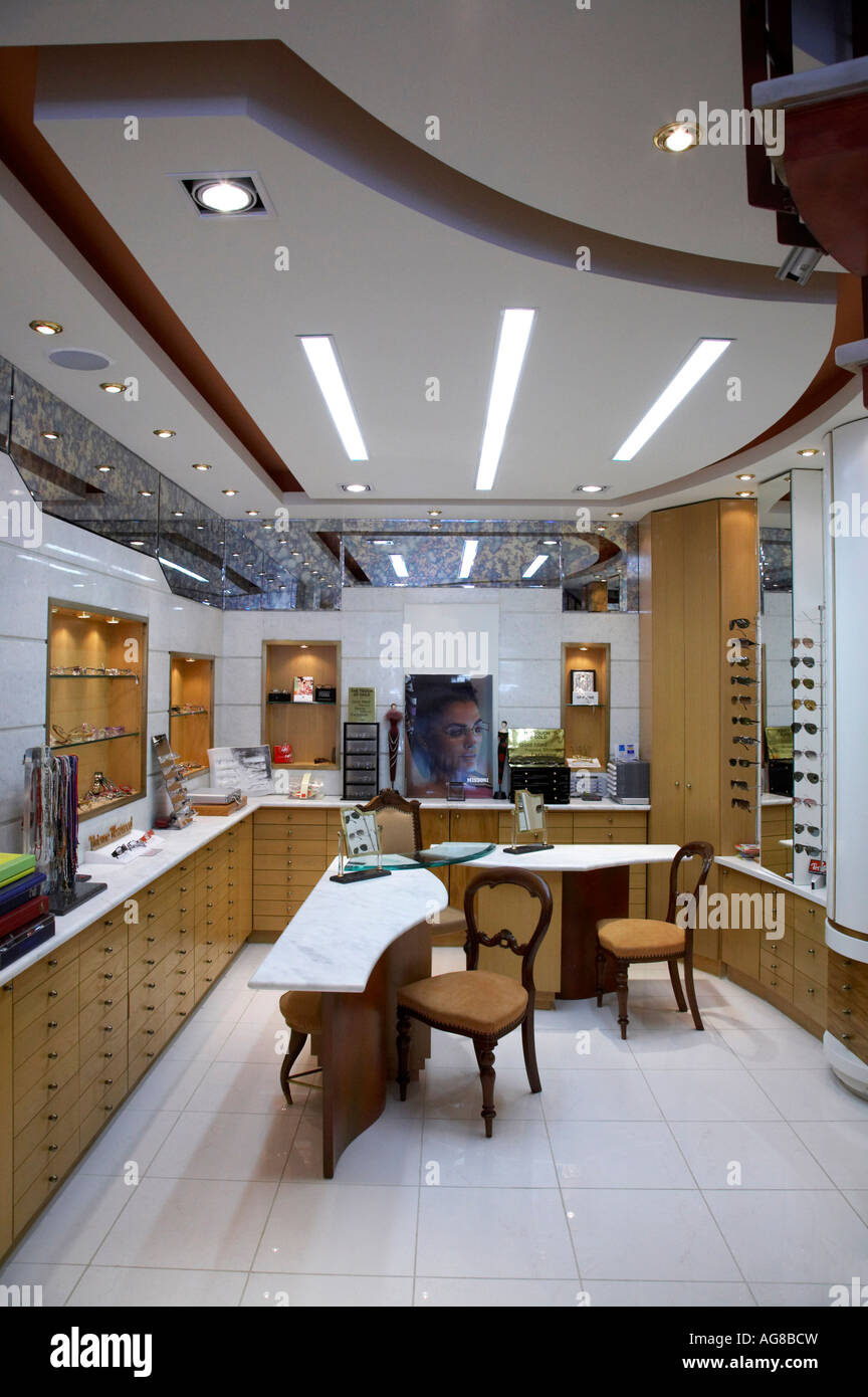 Optical lenses shop hi-res stock photography and images - Alamy