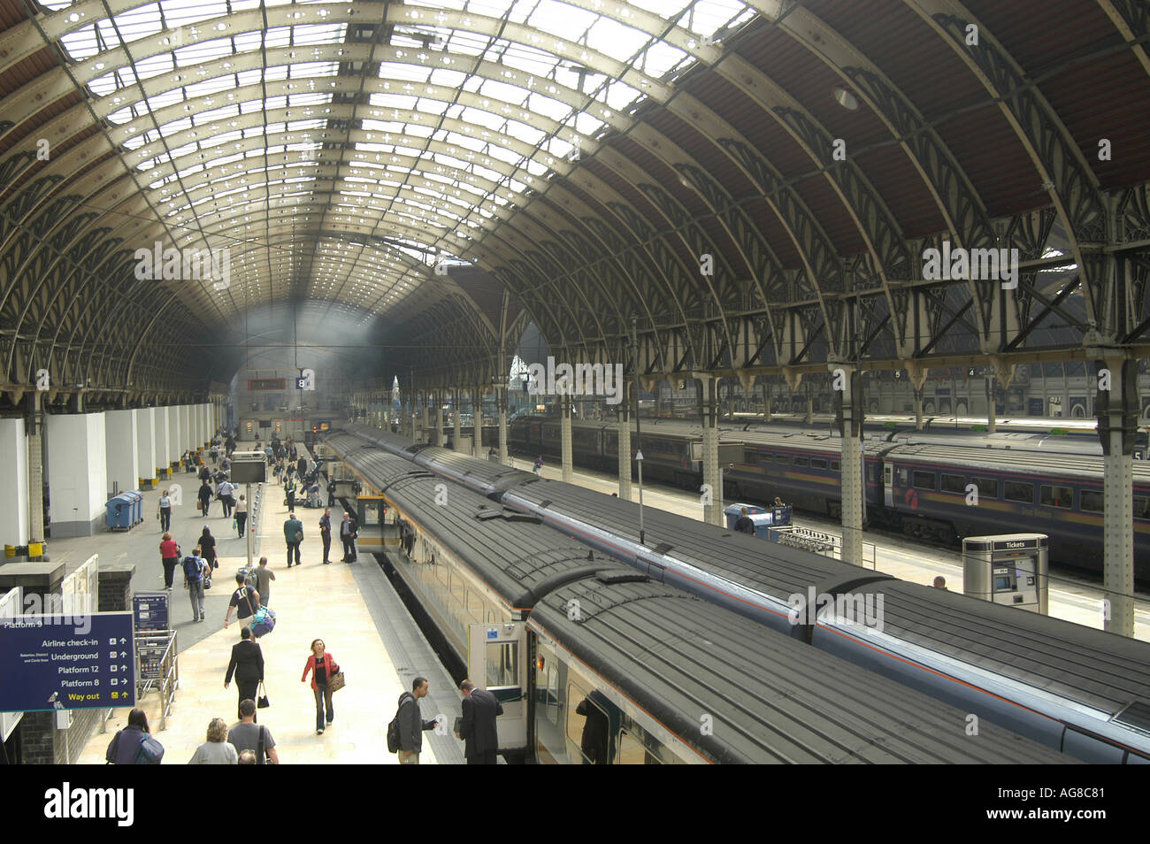 Paddington Station, London England UK Stock Photo - Alamy