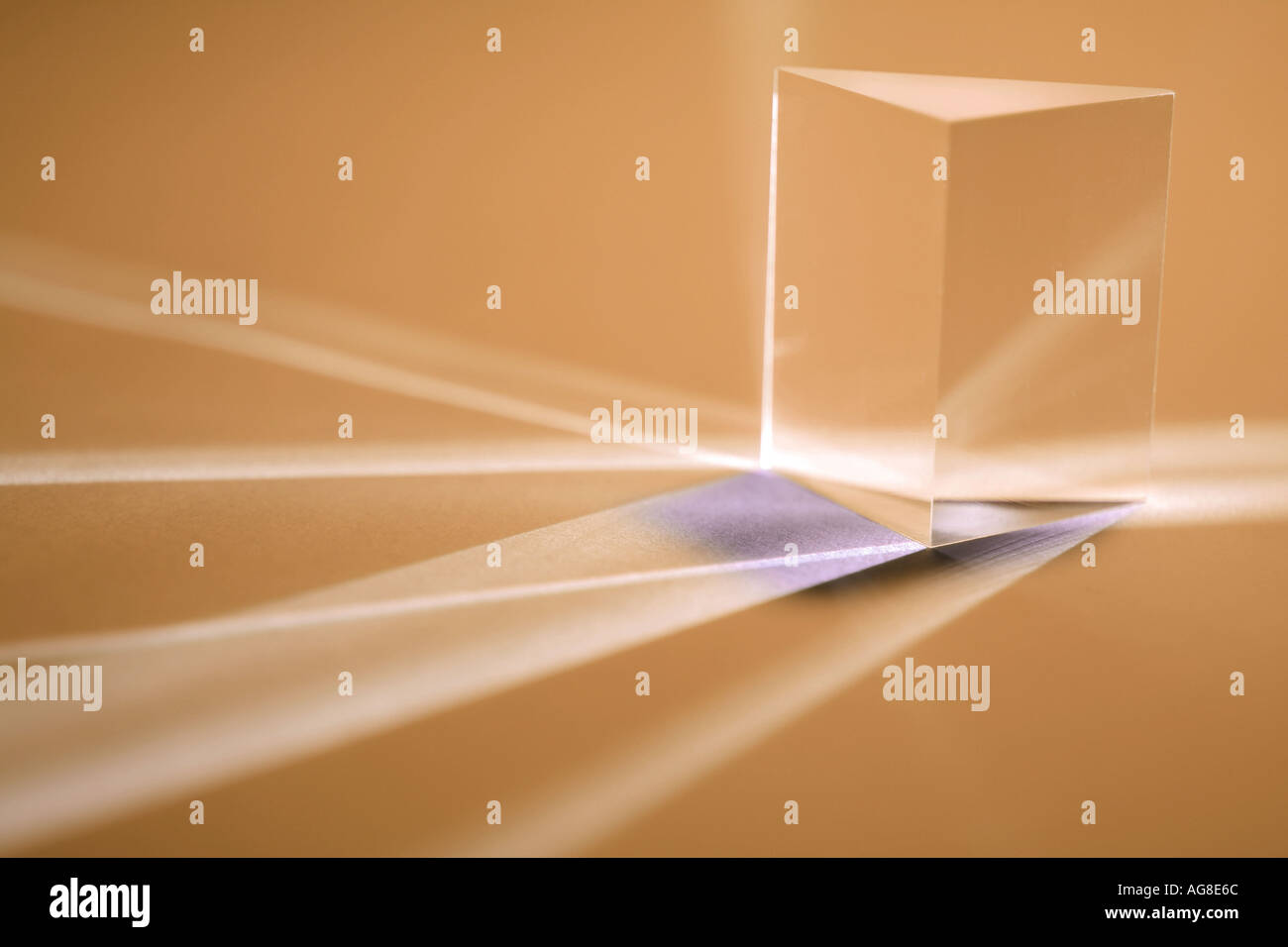 Triangular prism refraction hi-res stock photography and images - Alamy