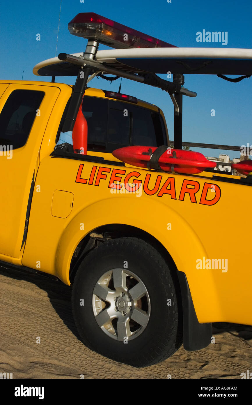 Lifeguard vehicle on beach Stock Photo - Alamy