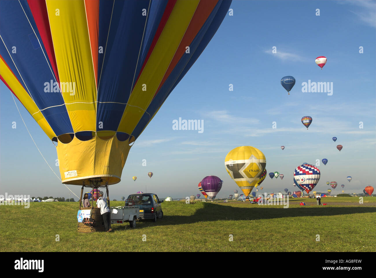 Biggest balloon festival in the world hi-res stock photography and ...