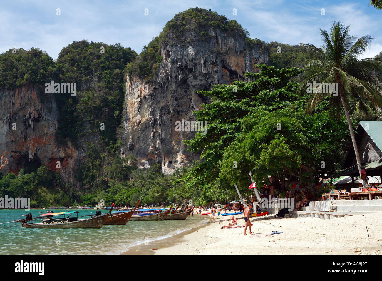 Krabi cliffs tonsai hi-res stock photography and images - Alamy