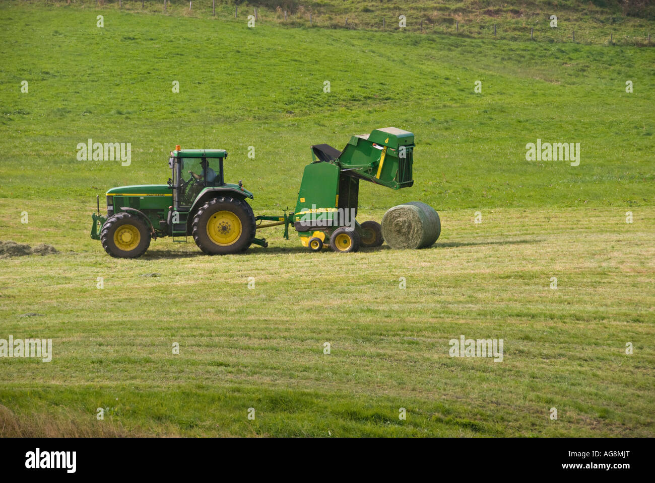 John deere hay baler in hi-res stock photography and images - Alamy