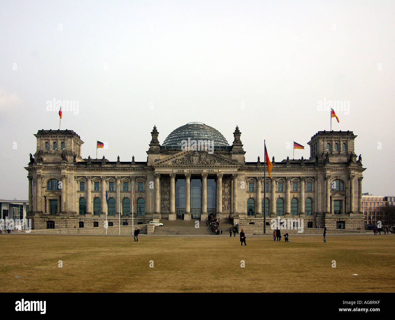 Reichstag (German Bundestag) and Platz der Republik (place of the ...
