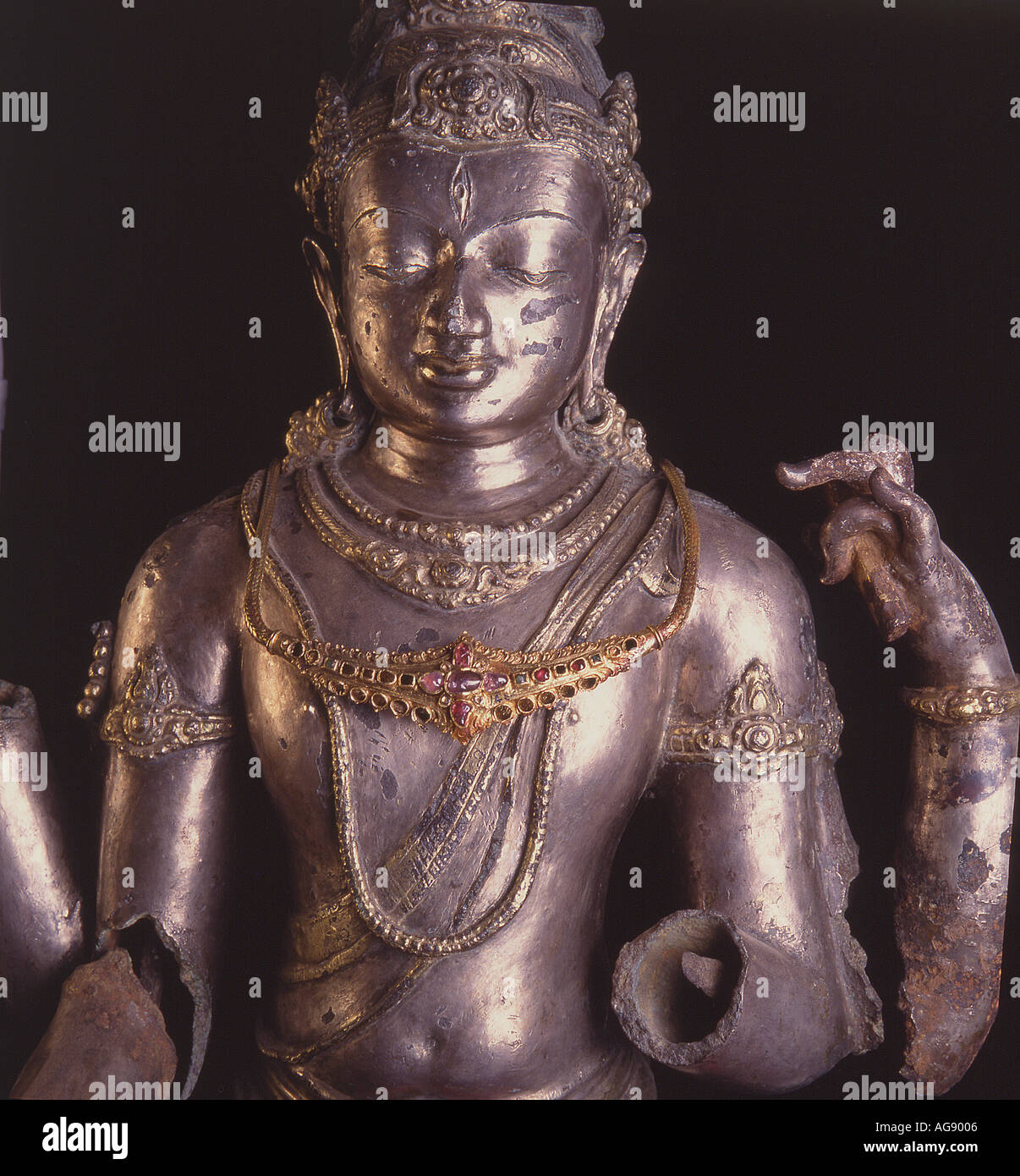 Necklace gold archaeology java hi-res stock photography and images - Alamy