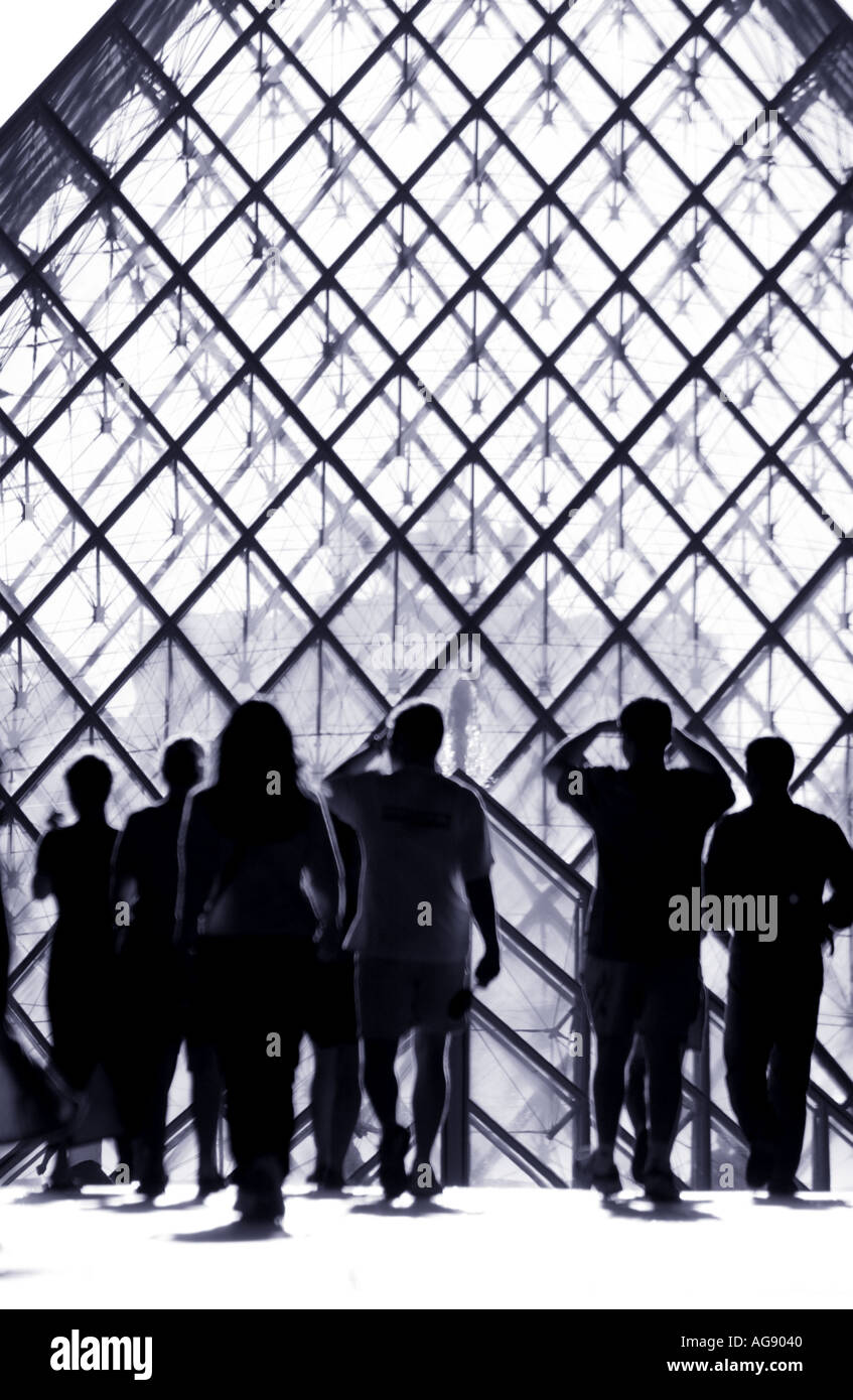 Tourists museums hi-res stock photography and images - Alamy