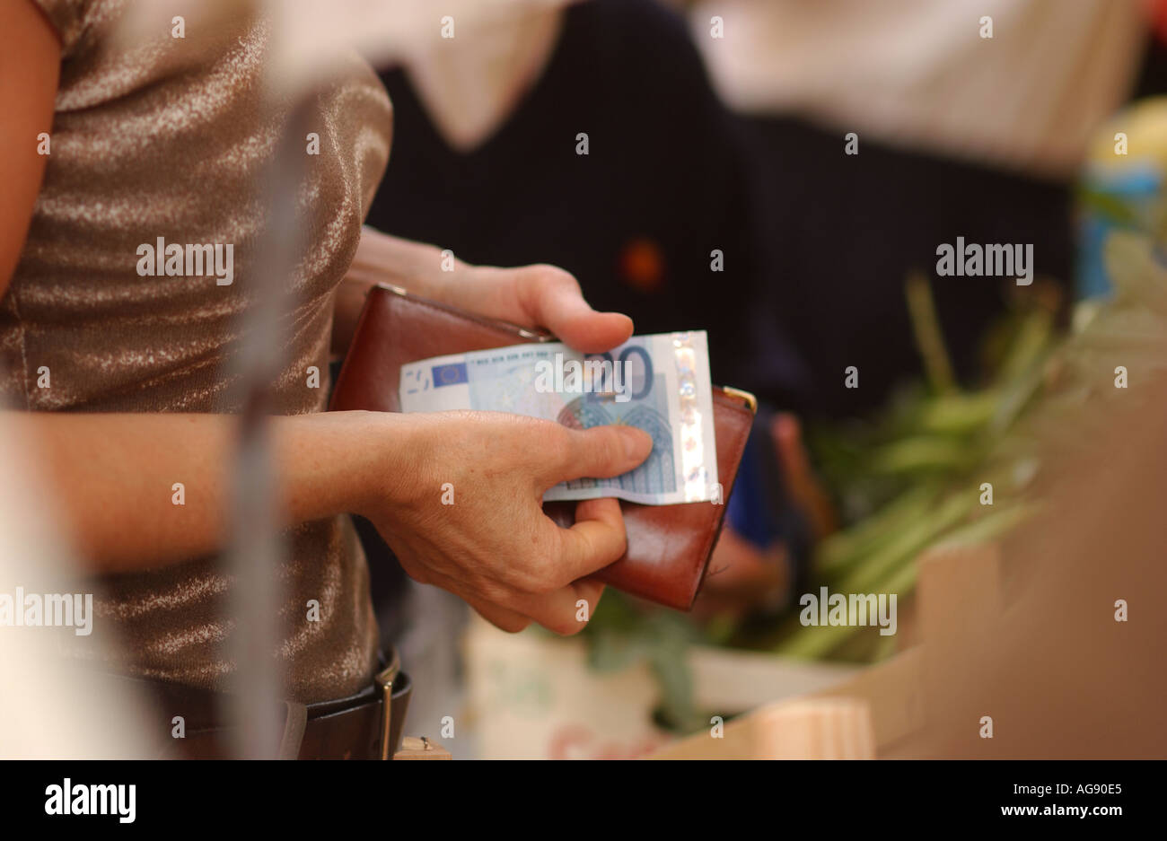 Rome, Market, Paying in Euros Stock Photo - Alamy