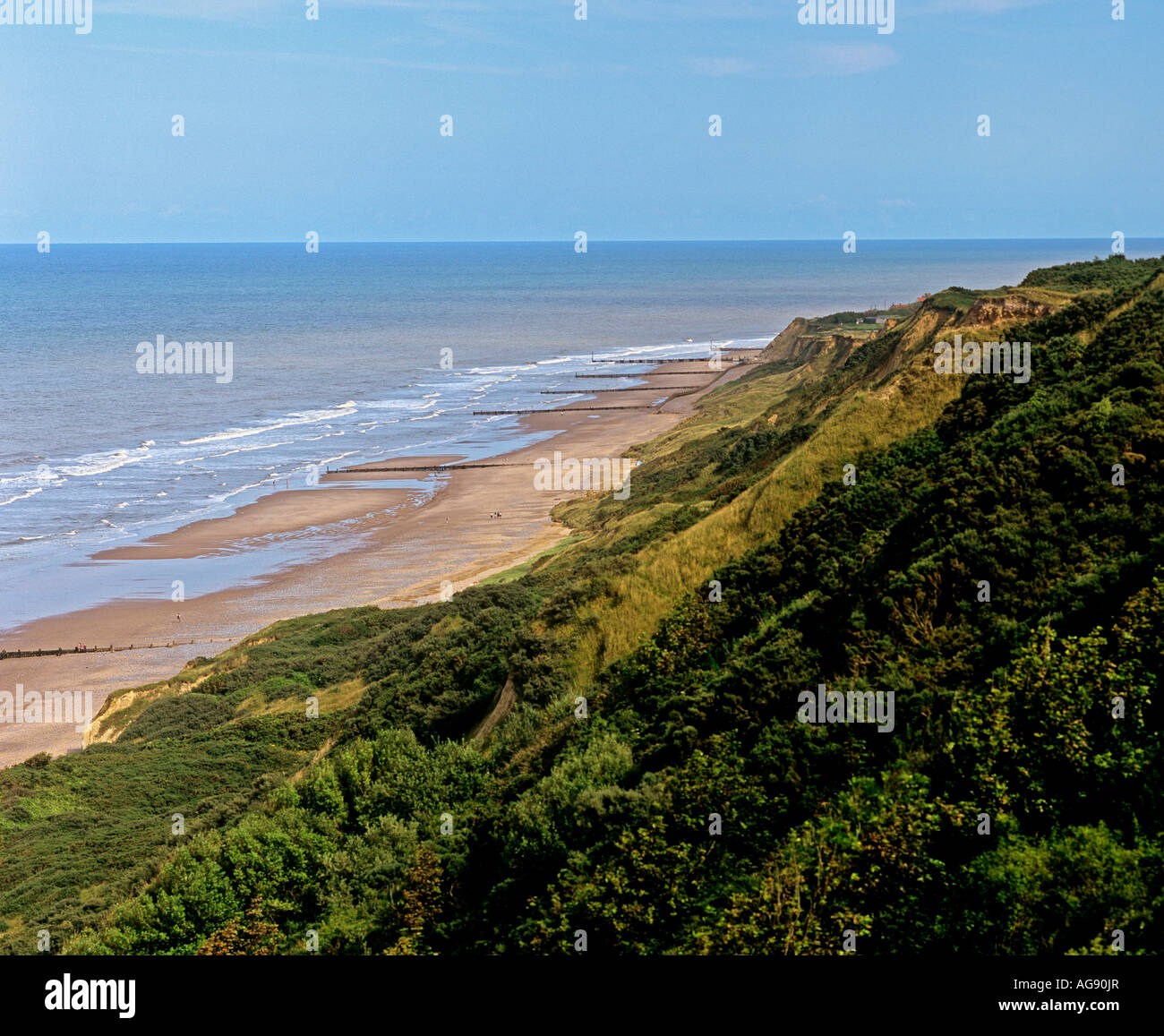Sea wave barriers hi-res stock photography and images - Alamy