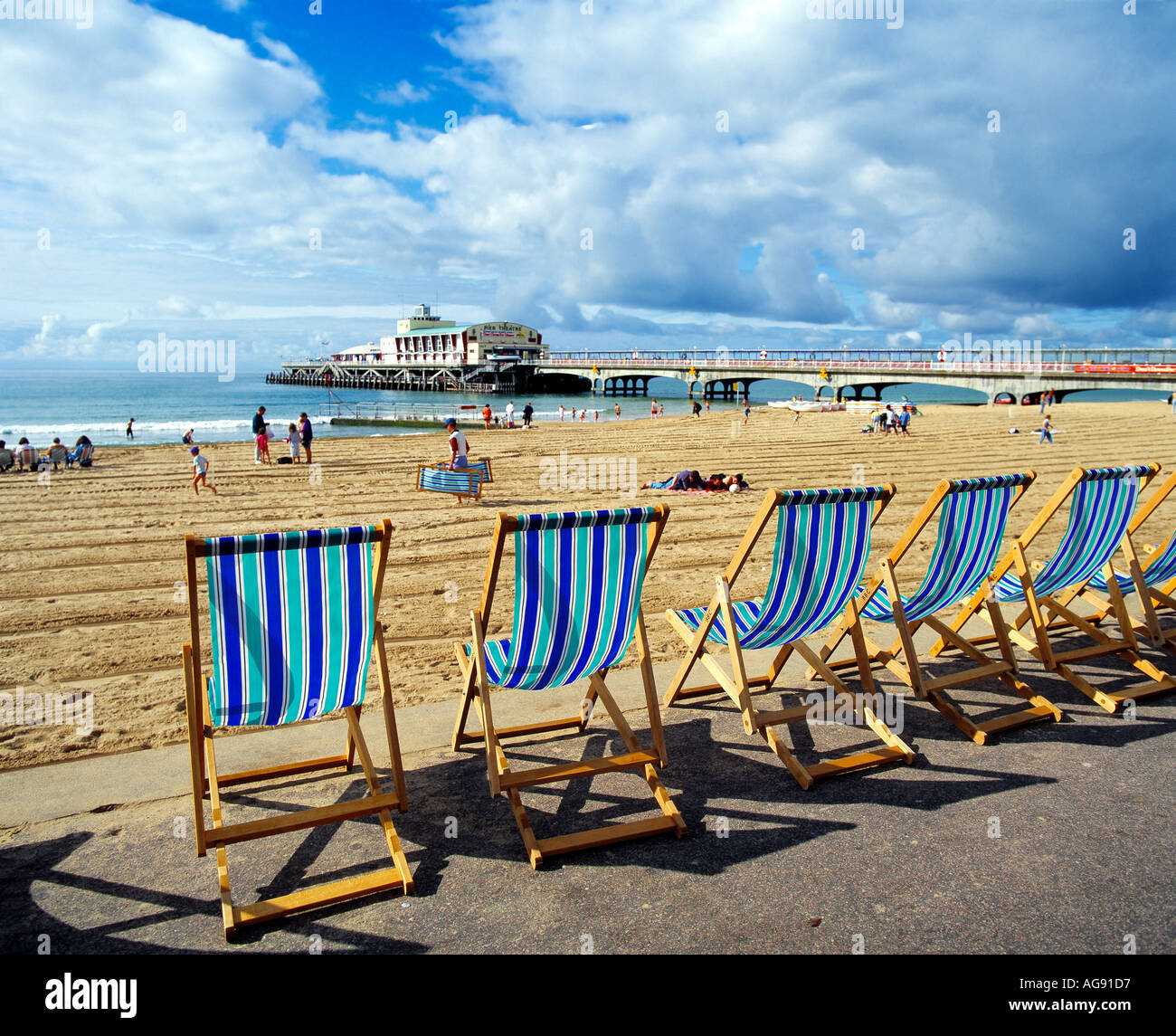 Deckchairs On Promenade & Beach, Day Stock Photo - Alamy