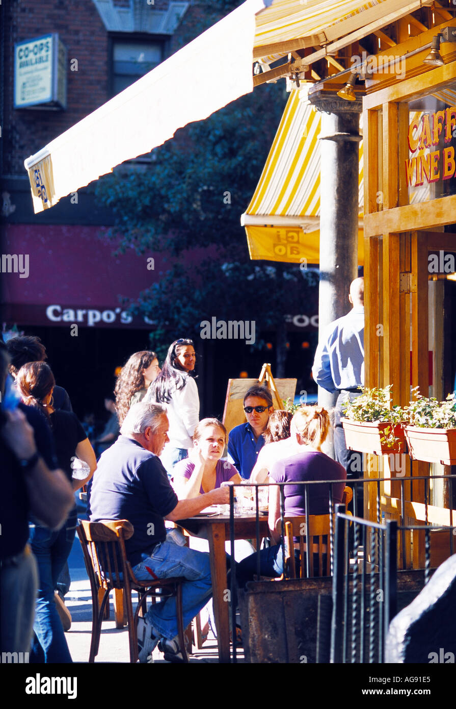 Usa cafe exterior hi-res stock photography and images - Alamy