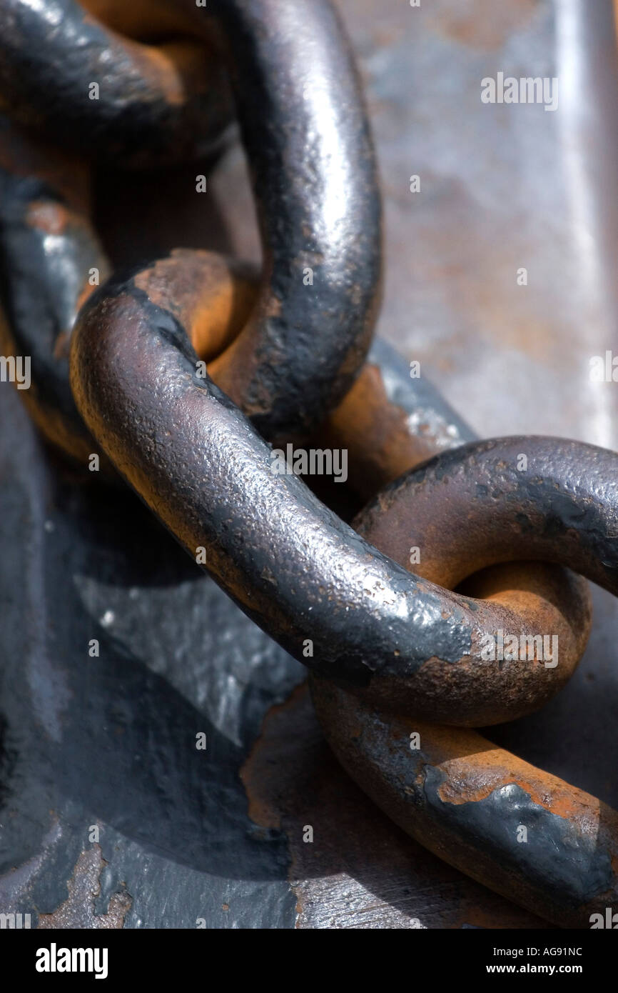 Chain symbols hi-res stock photography and images - Alamy