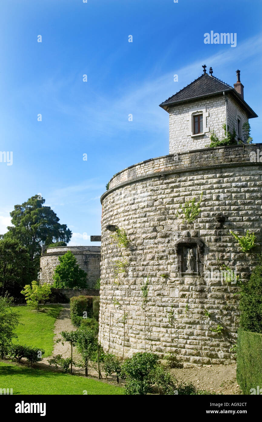 Beaune france rampart hi-res stock photography and images - Alamy