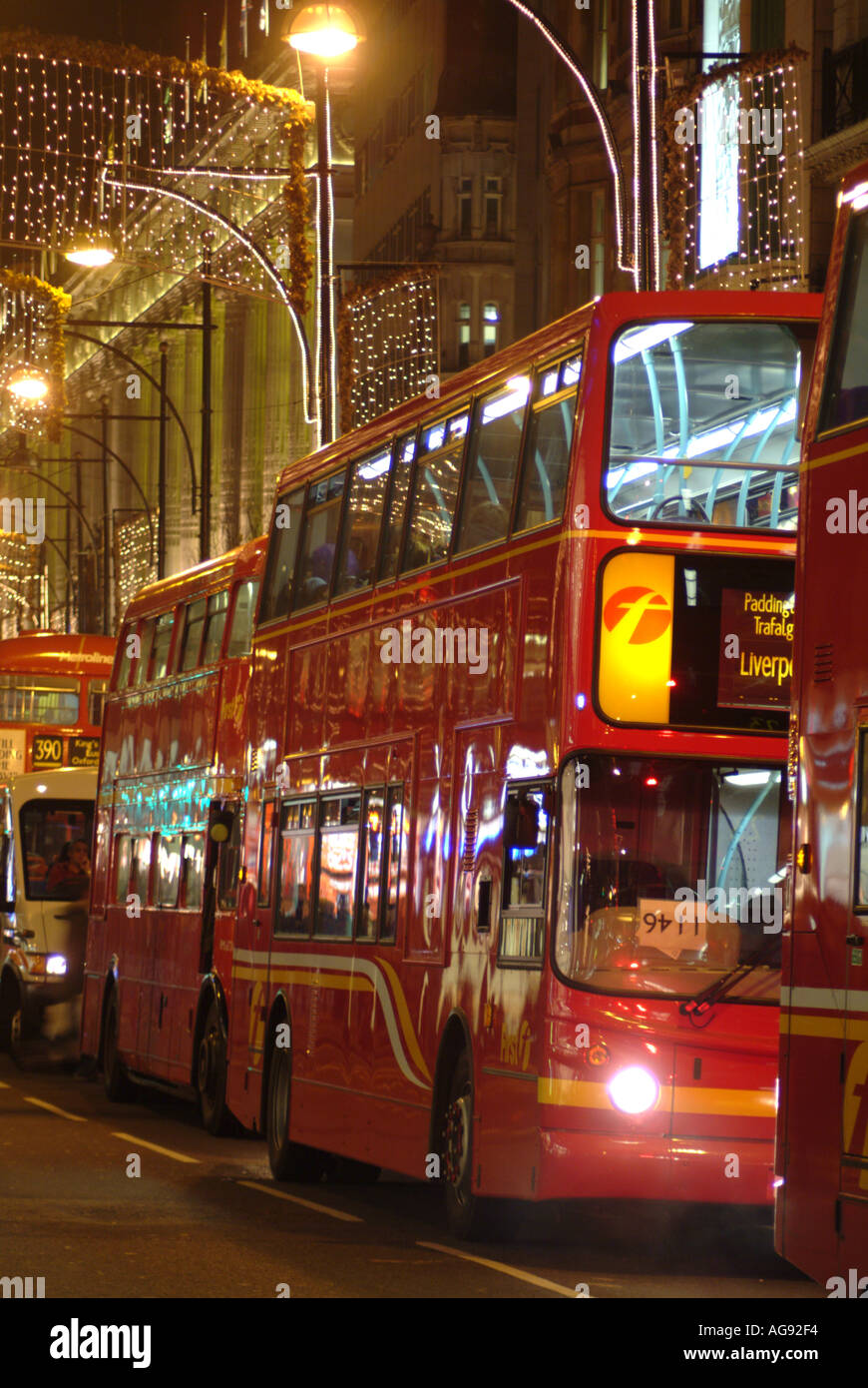 London routemaster red buses oxford hi-res stock photography and images ...