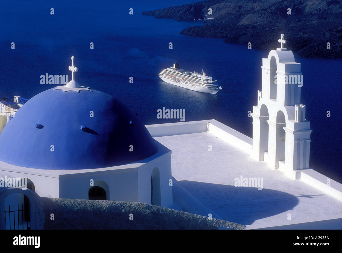 Greek island holiday ship hi-res stock photography and images - Alamy