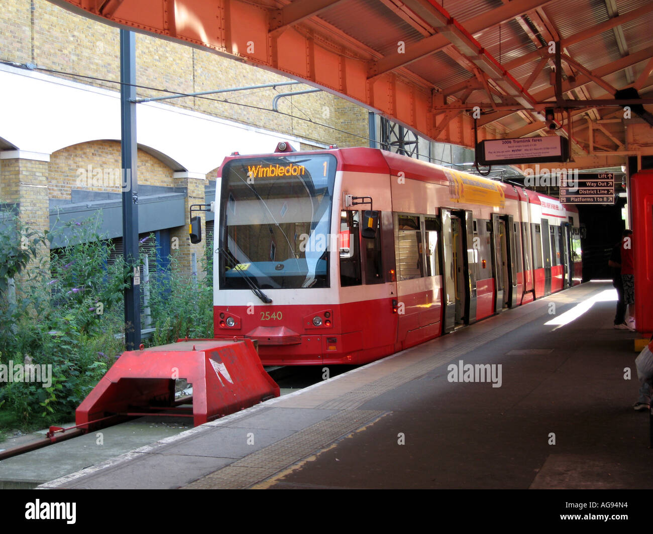 Wimbledon tramlink hi-res stock photography and images - Alamy