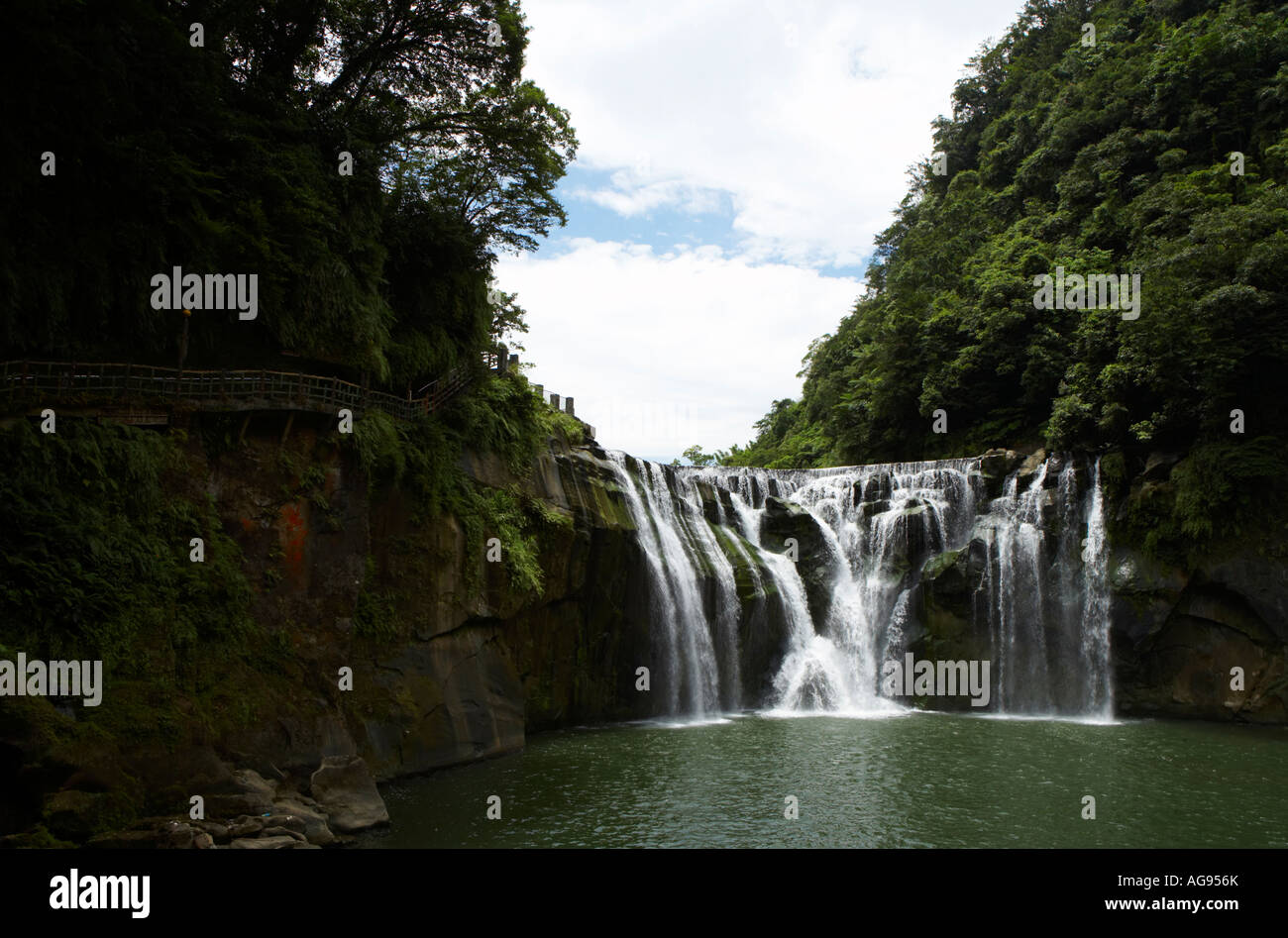 Shih Fen Waterfall, East Coast, Taiwan Stock Photo - Alamy