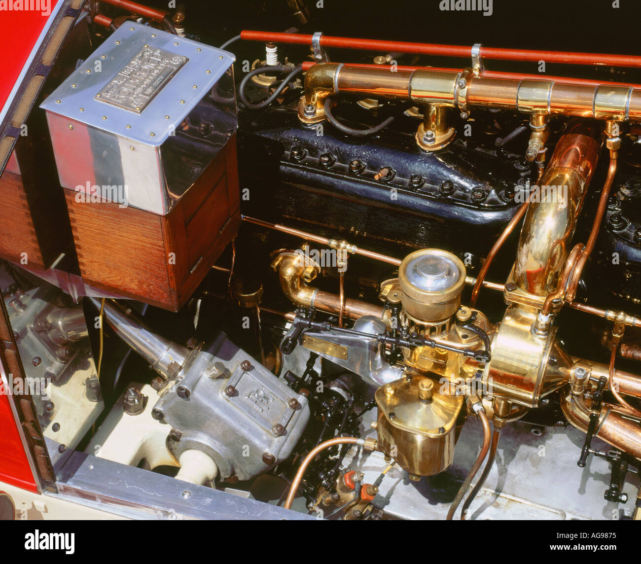 Rolls royce car engine hi-res stock photography and images - Alamy