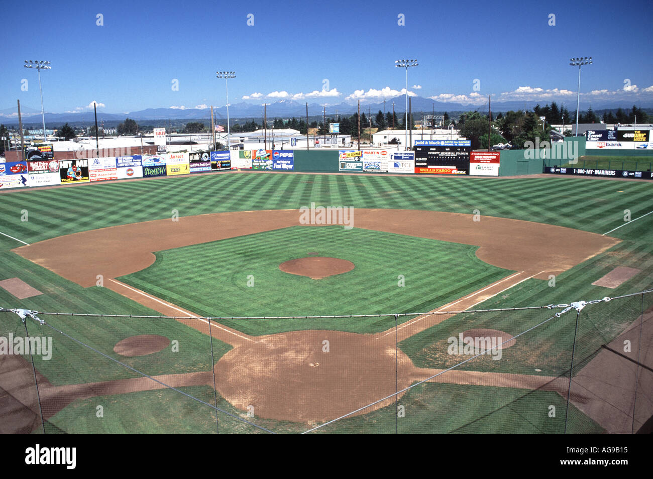 Baseball diamond hi-res stock photography and images - Alamy