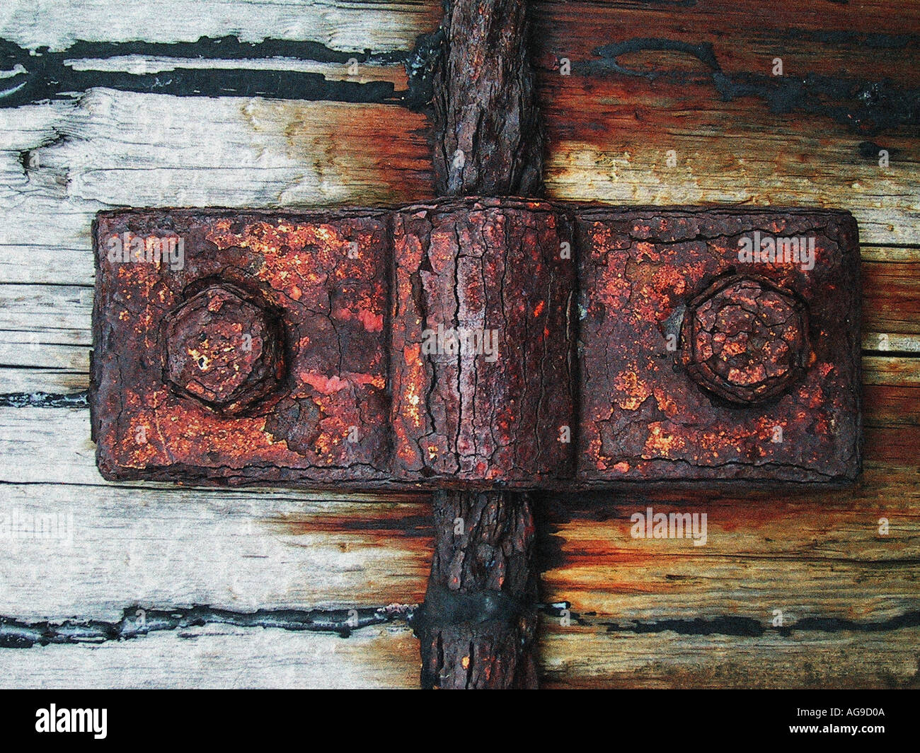 Rusting steel cable hi-res stock photography and images - Alamy
