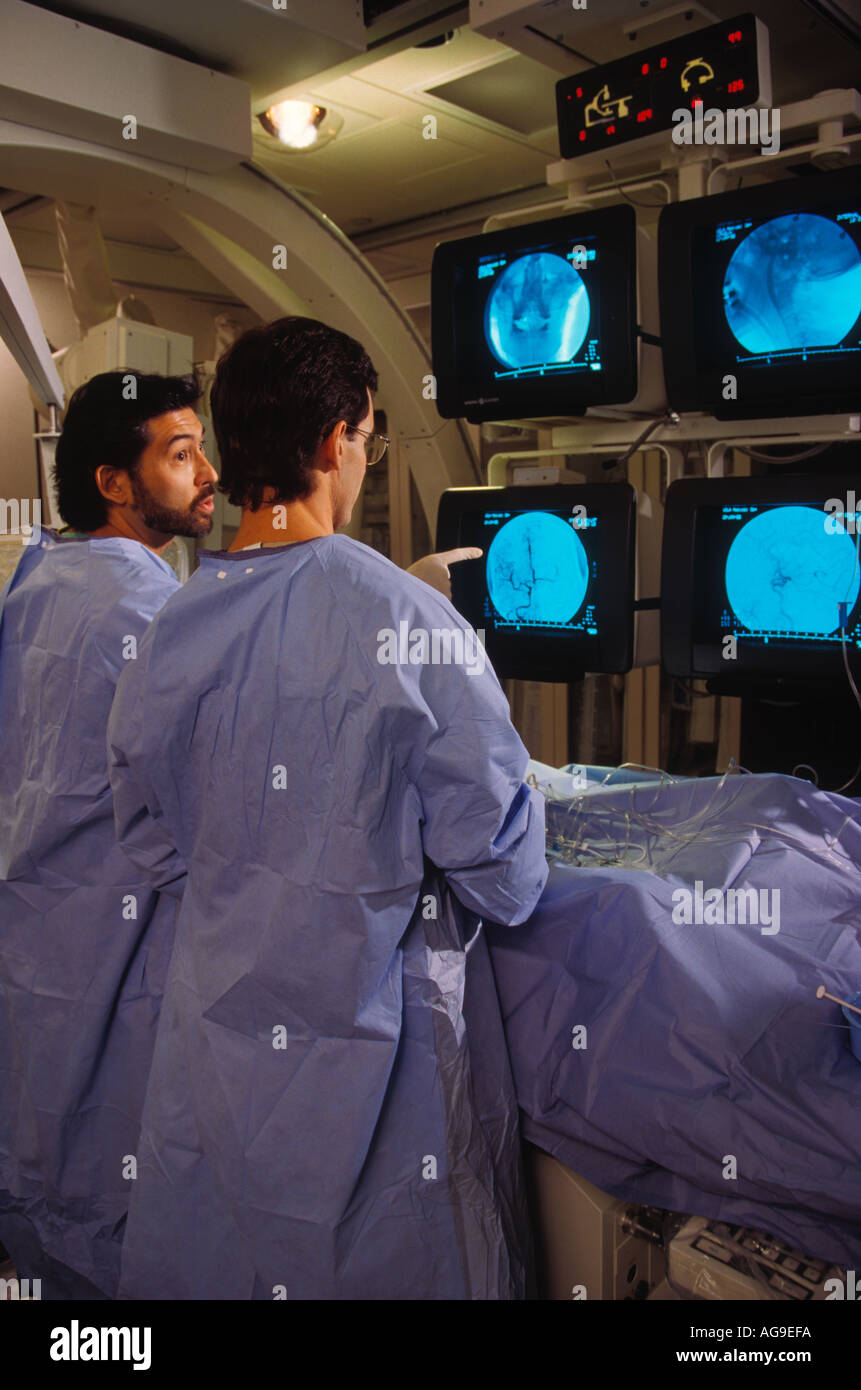 Angiogram in stroke hi-res stock photography and images - Alamy