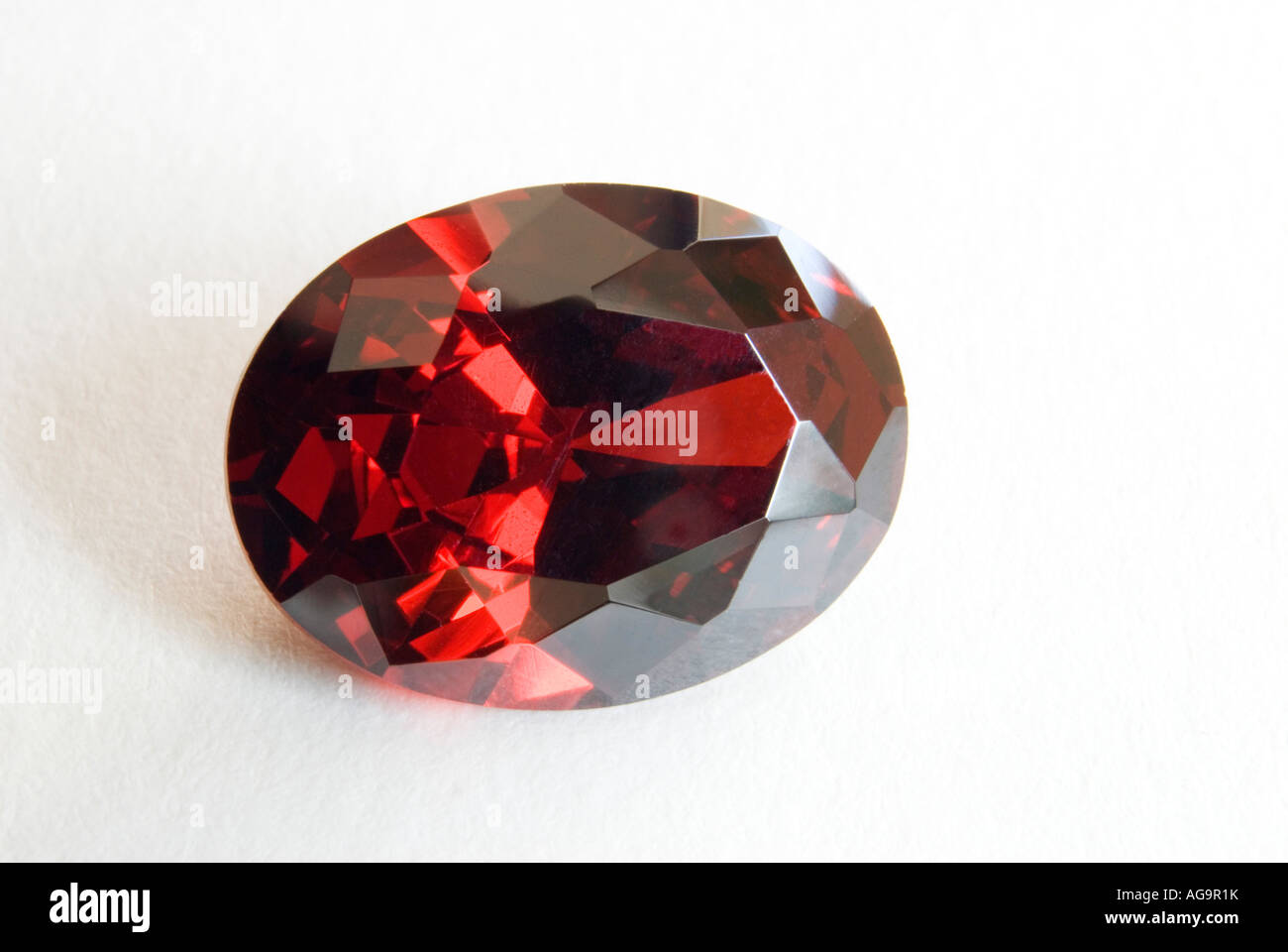 Garnet jewellery hi-res stock photography and images - Alamy