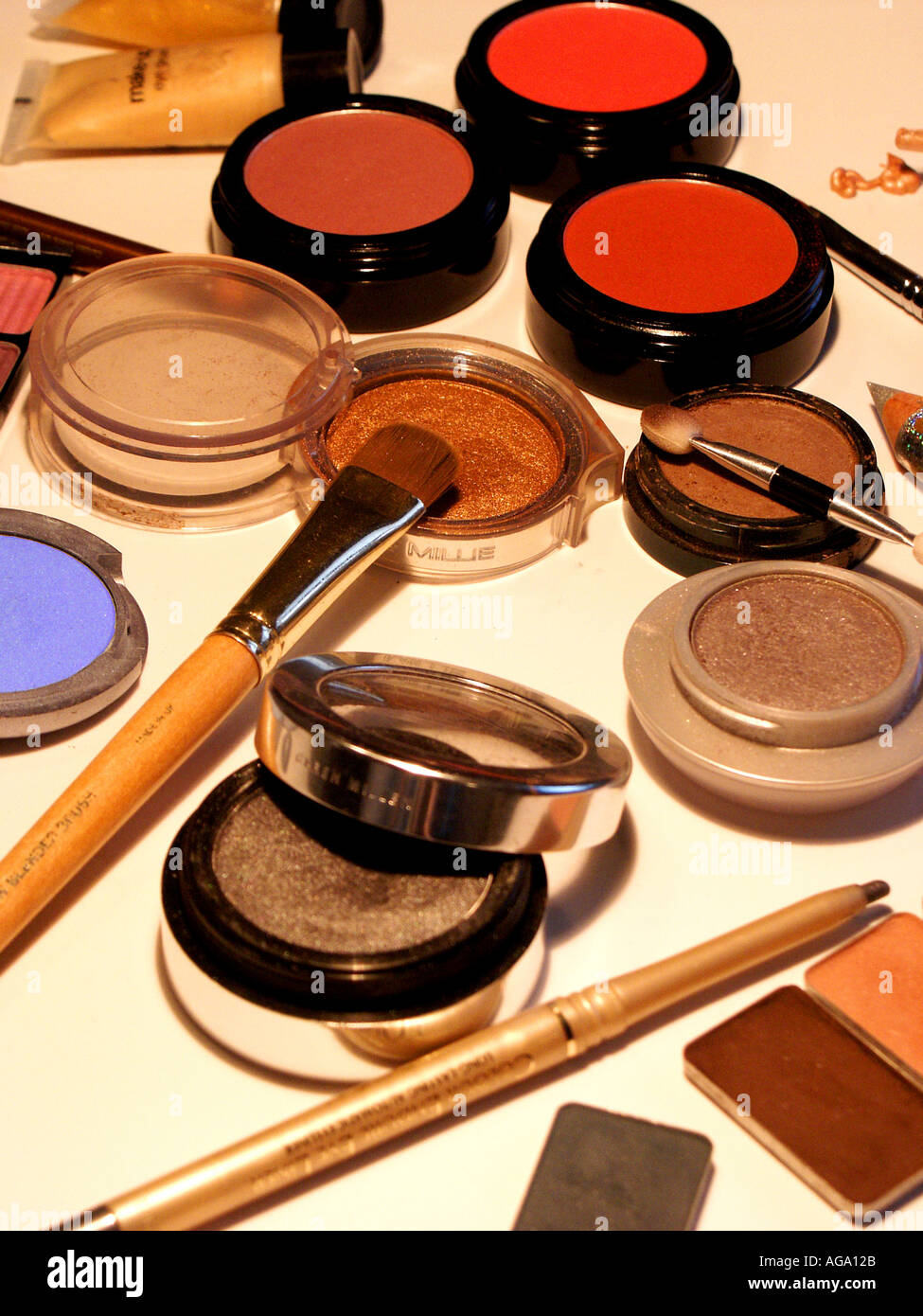 Glitter makeup pot hi-res stock photography and images - Alamy