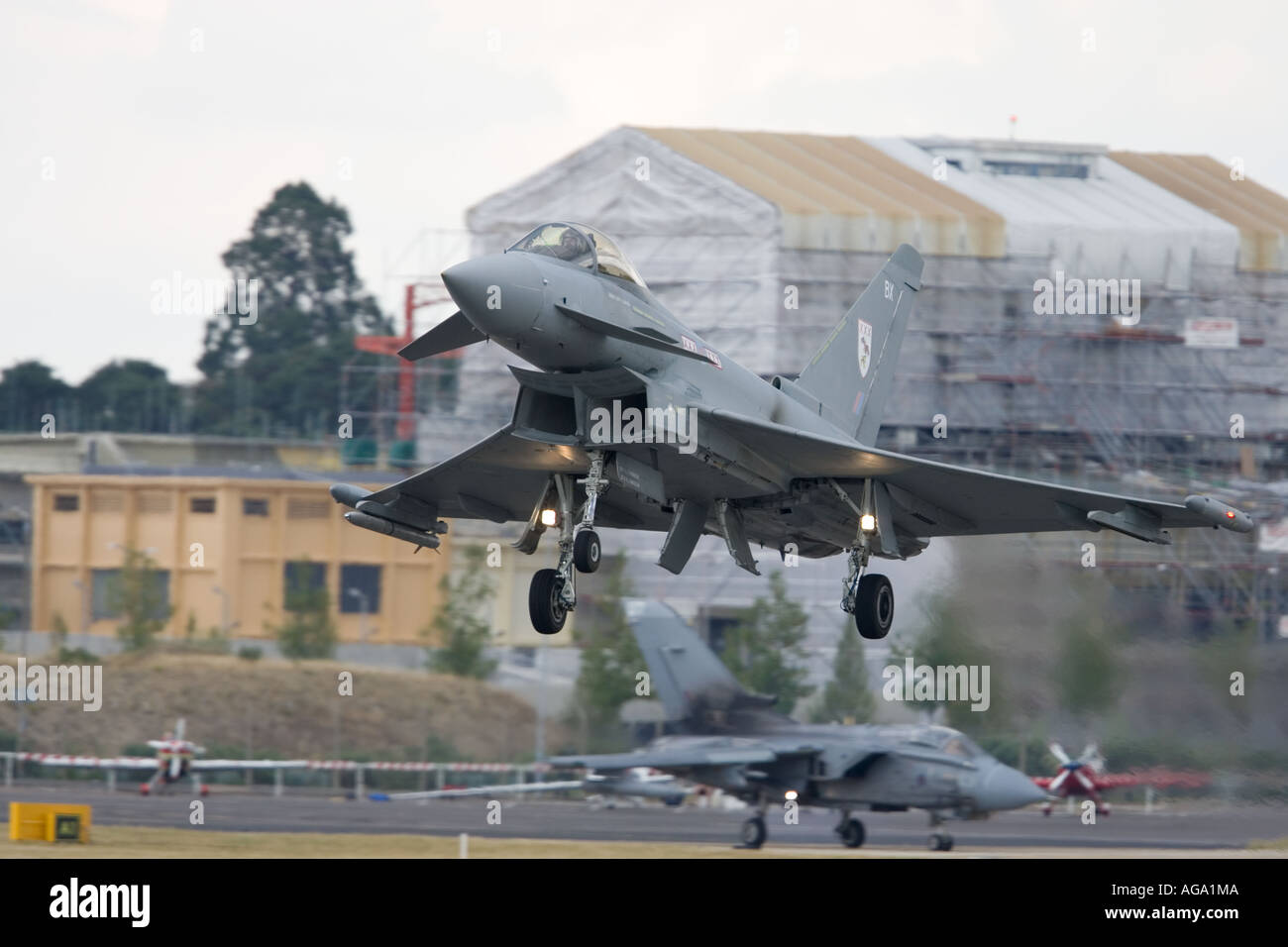 Farnborough airport aerial hi-res stock photography and images - Alamy