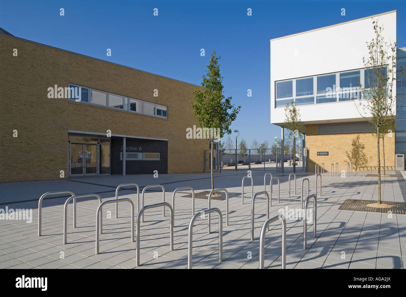 Everest Community college, Basingstoke Stock Photo - Alamy