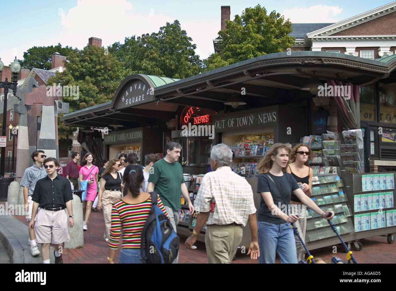 Harvard square news vendor hi-res stock photography and images - Alamy