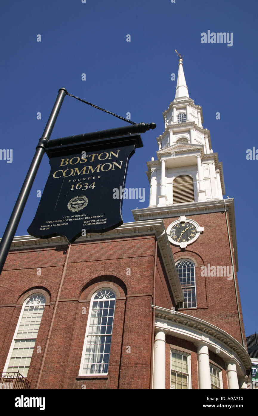 Boston Common sign and Park Street Church Boston MA Stock Photo - Alamy
