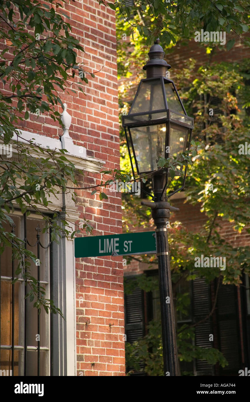 Gas light on beacon hill hi-res stock photography and images - Alamy