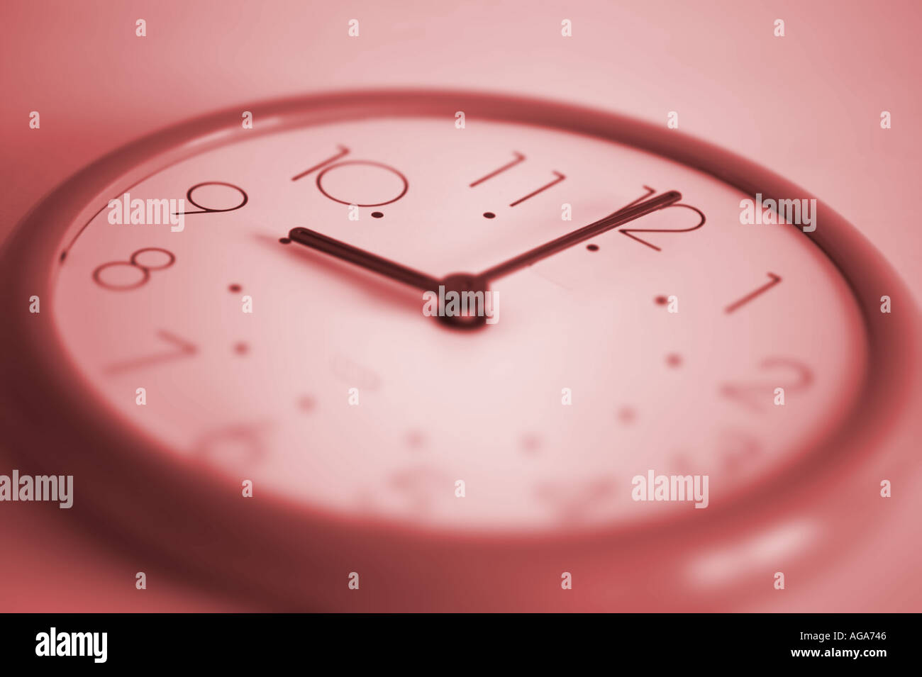 Nine o clock hi-res stock photography and images - Alamy