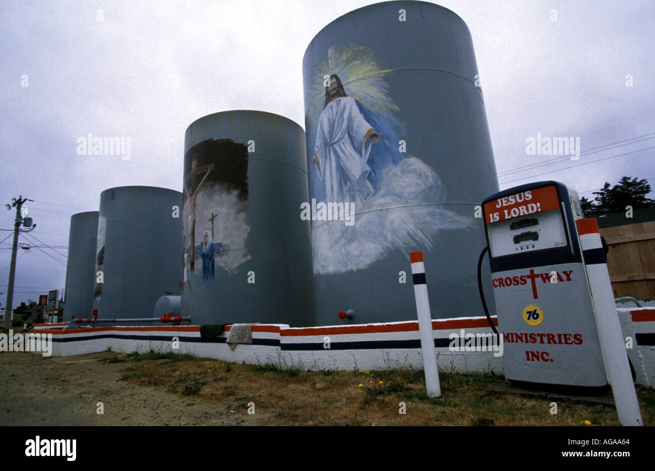 Gas station jesus hi-res stock photography and images - Alamy