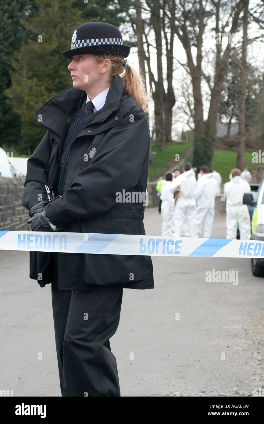 Forensic officer murder scene hi-res stock photography and images - Alamy
