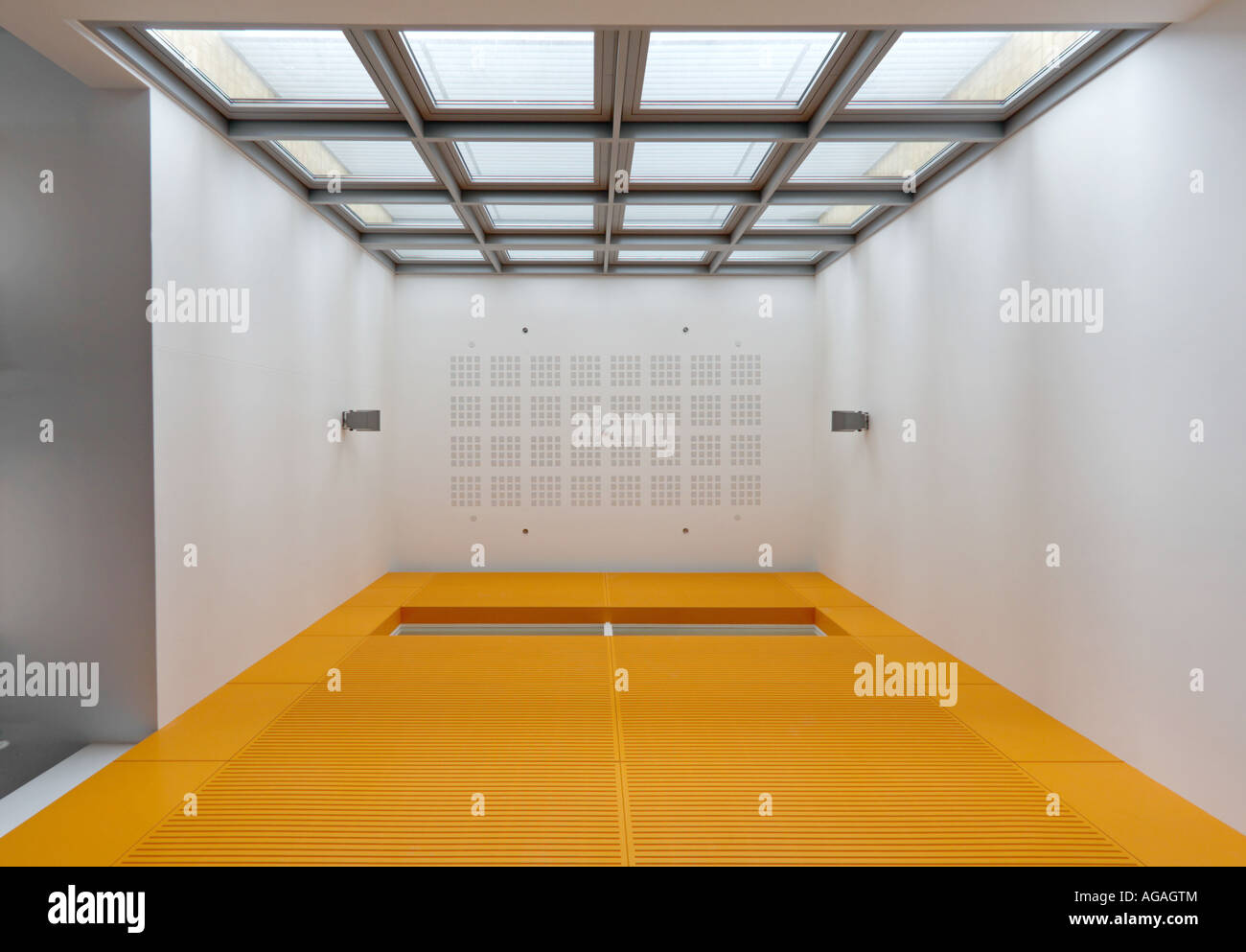 Library Everest Community college, Basingstoke Stock Photo - Alamy