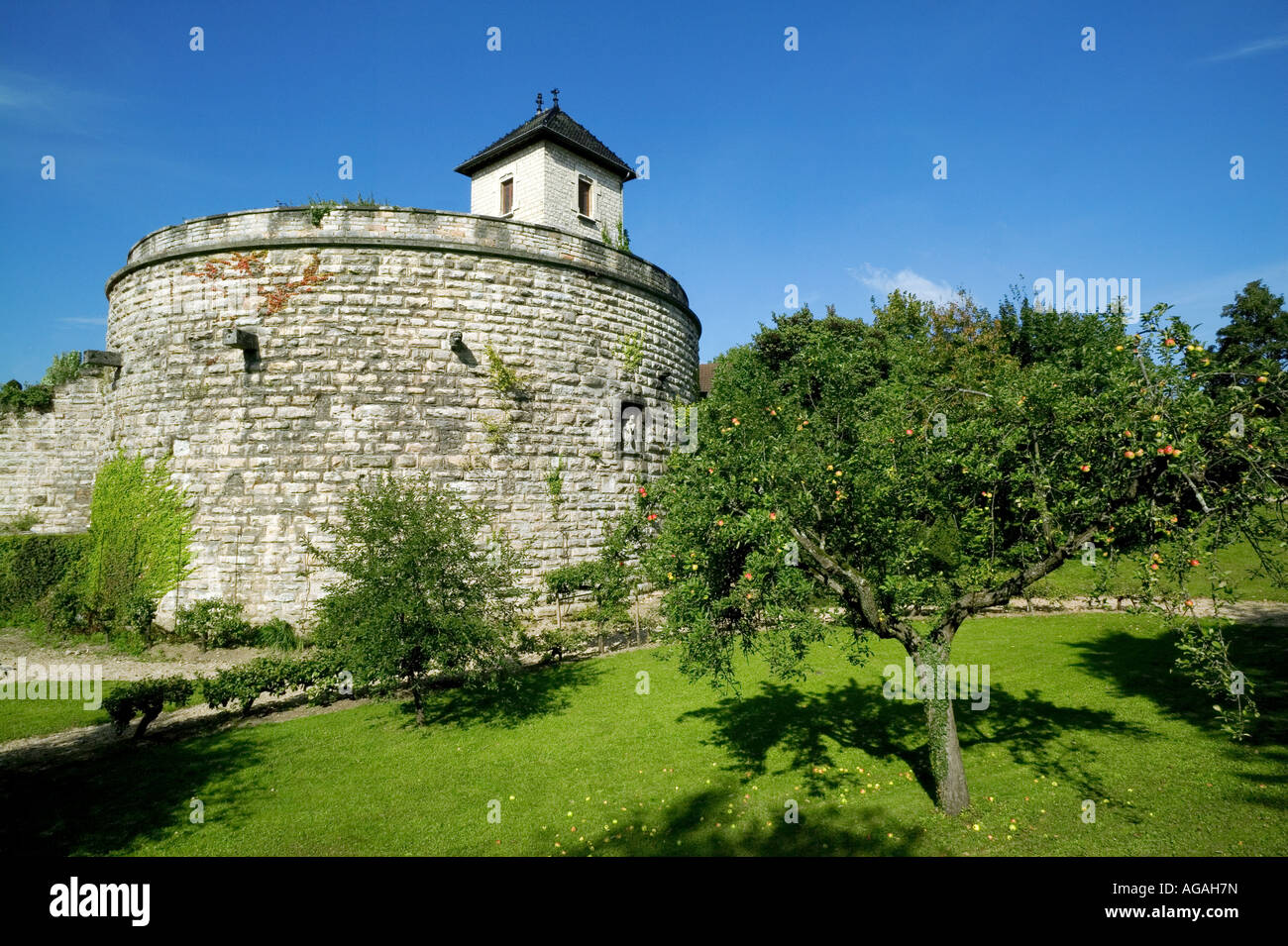 RAMPARTS - BEAUNE - BURGUNDY - FRANCE Stock Photo - Alamy