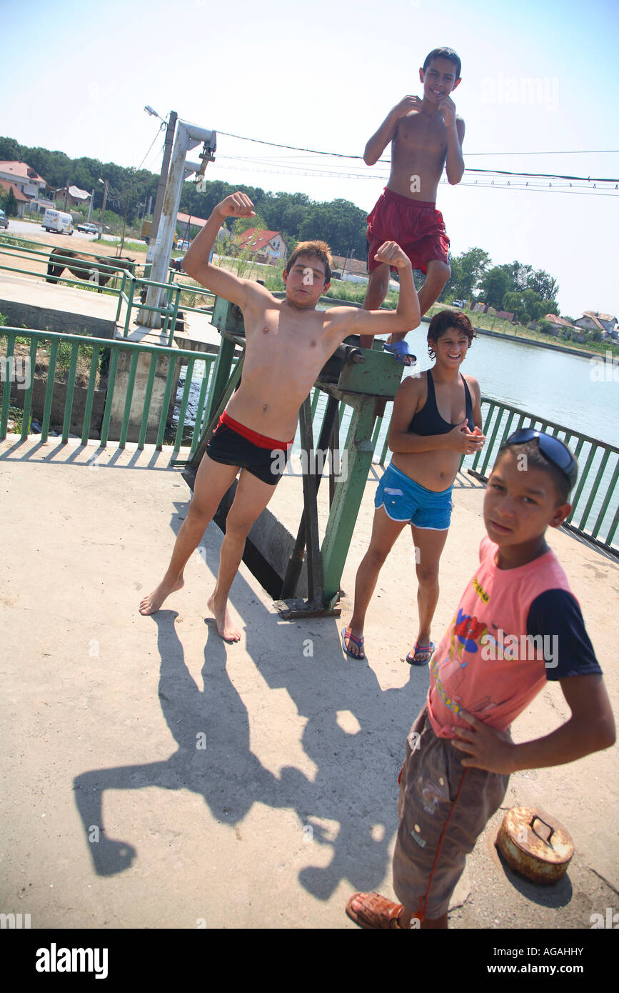 Romanian children hi-res stock photography and images - Alamy