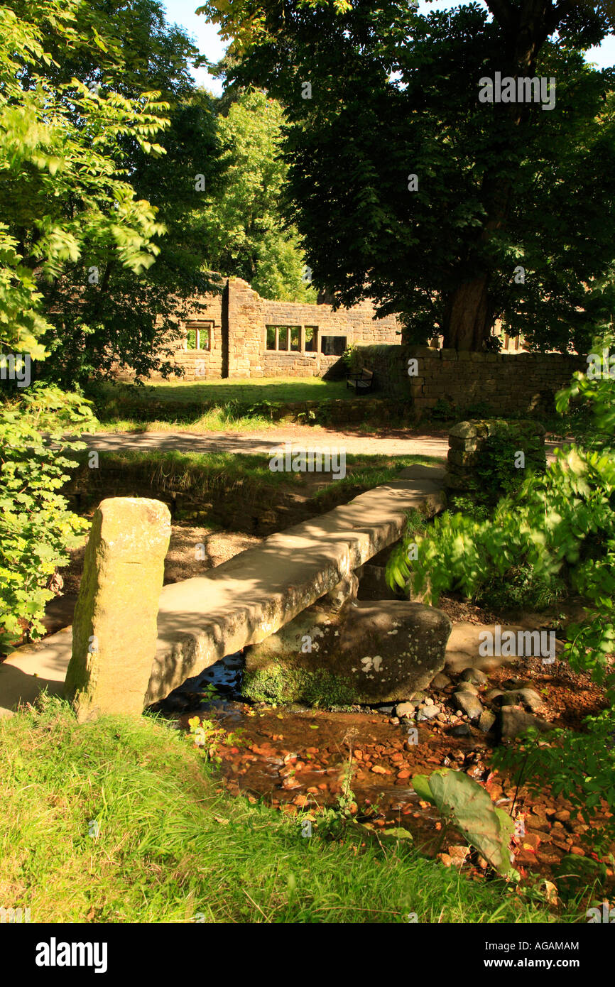 Clapper Bridge leading to the ruins of Wycoller Hall, Wycoller, Colne ...