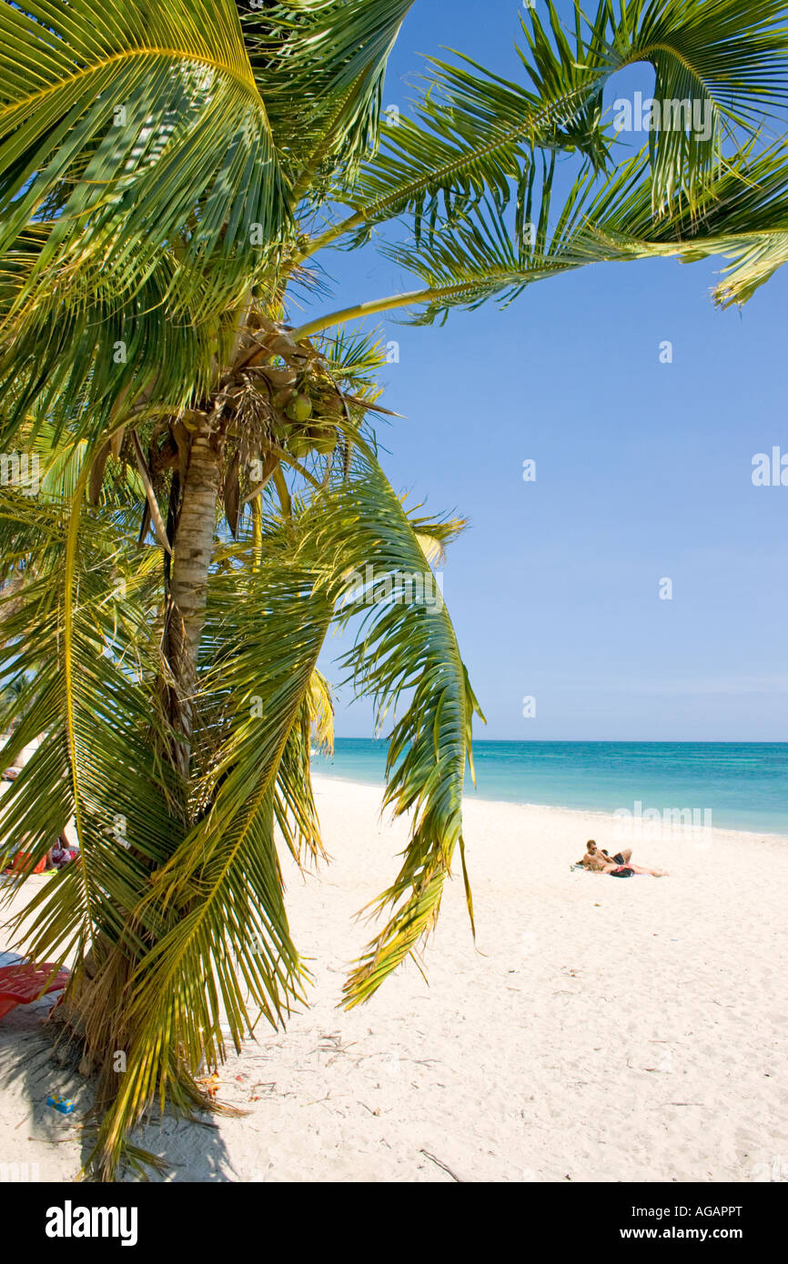 Kuba trinidad beach hi-res stock photography and images - Alamy