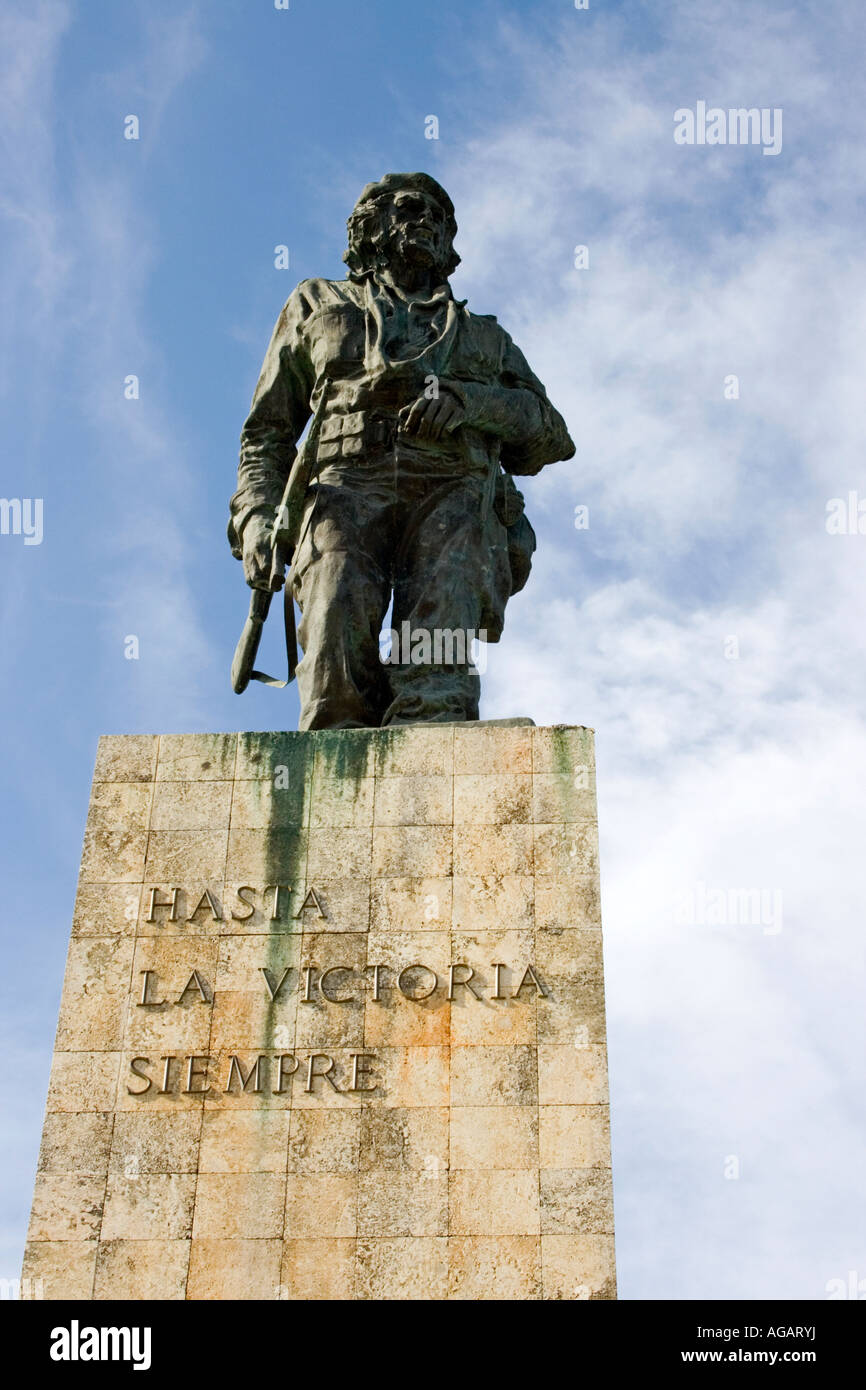 Che guevera statue hi-res stock photography and images - Alamy