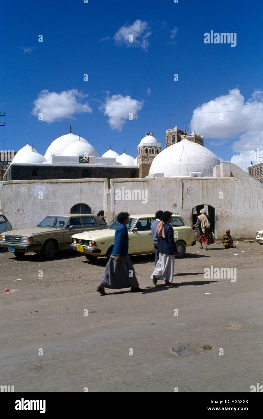 Going by car hi-res stock photography and images - Alamy