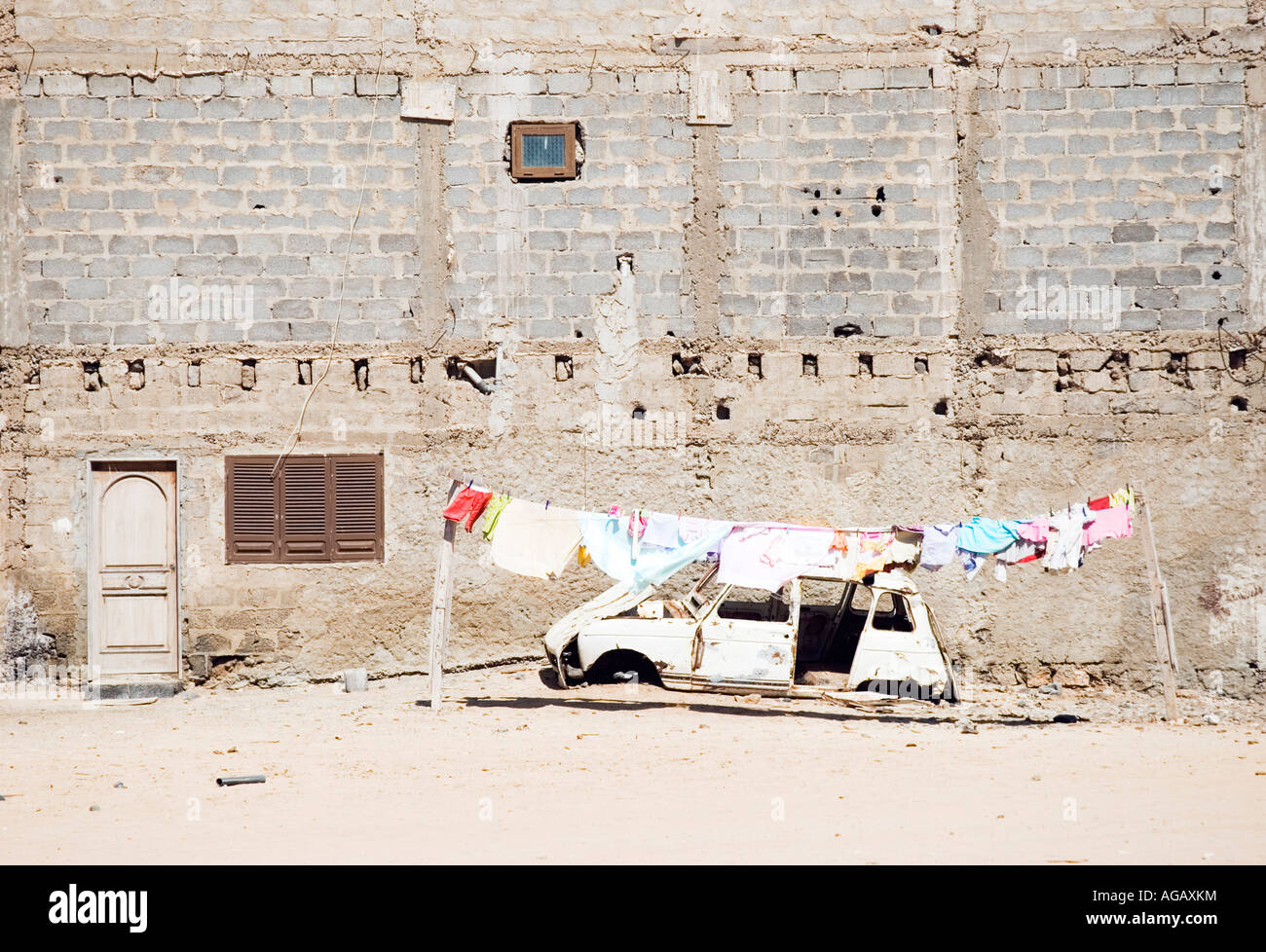 Run Down Neighbourhood High Resolution Stock Photography and Images - Alamy