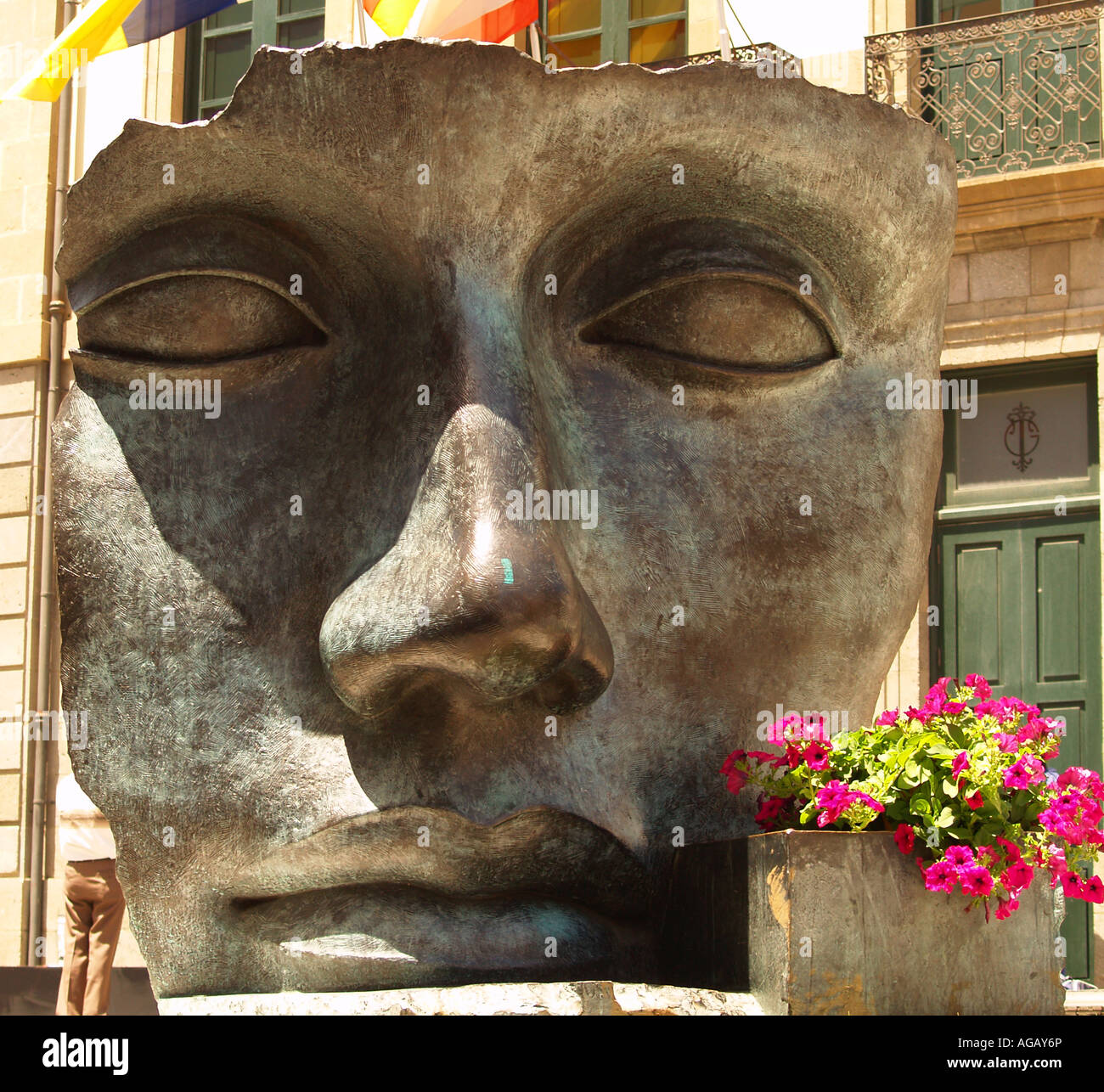 Close up of a metal sculpture of a face, Santa Cruz de Tenerife Stock ...
