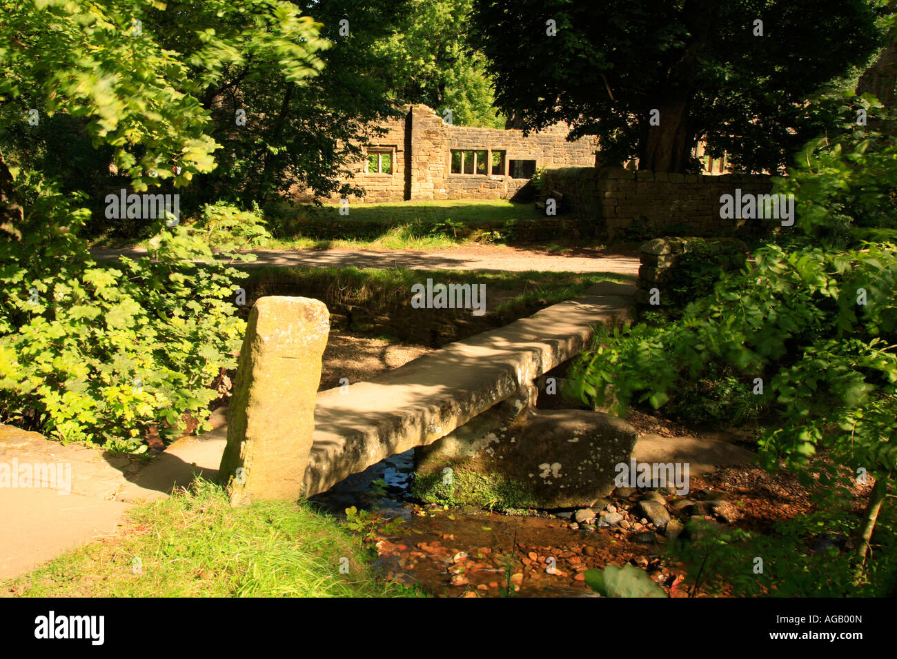 Clapper Bridge leading to the ruins of Wycoller Hall, Wycoller, Colne ...